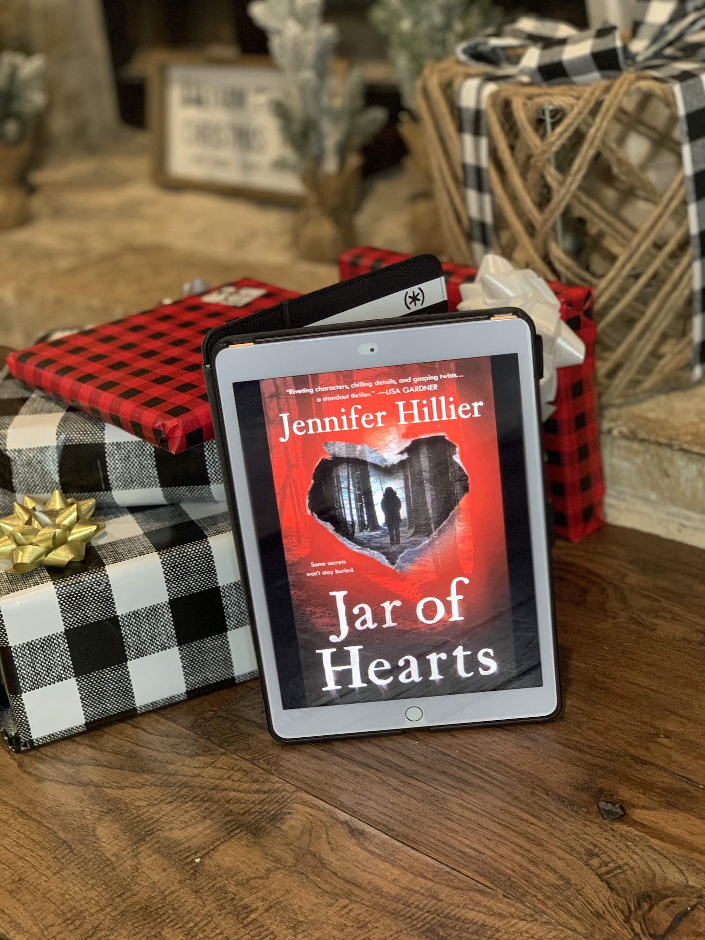 December Book Review {2020} - Mandi Moore